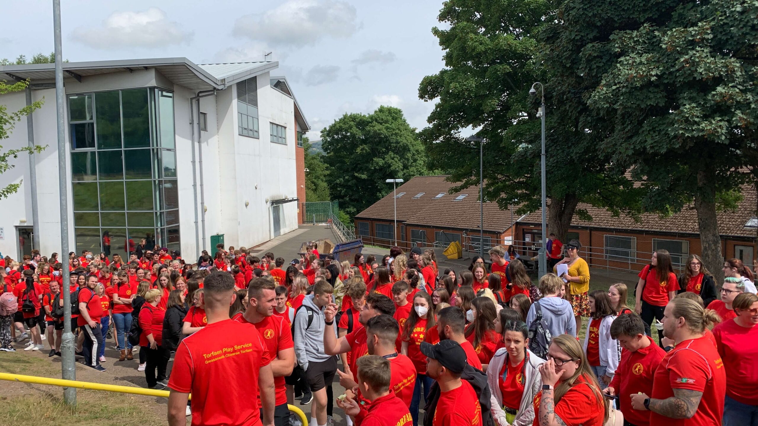 WATCH: "The impact you have is incredible": Meet the 320 volunteers and ...