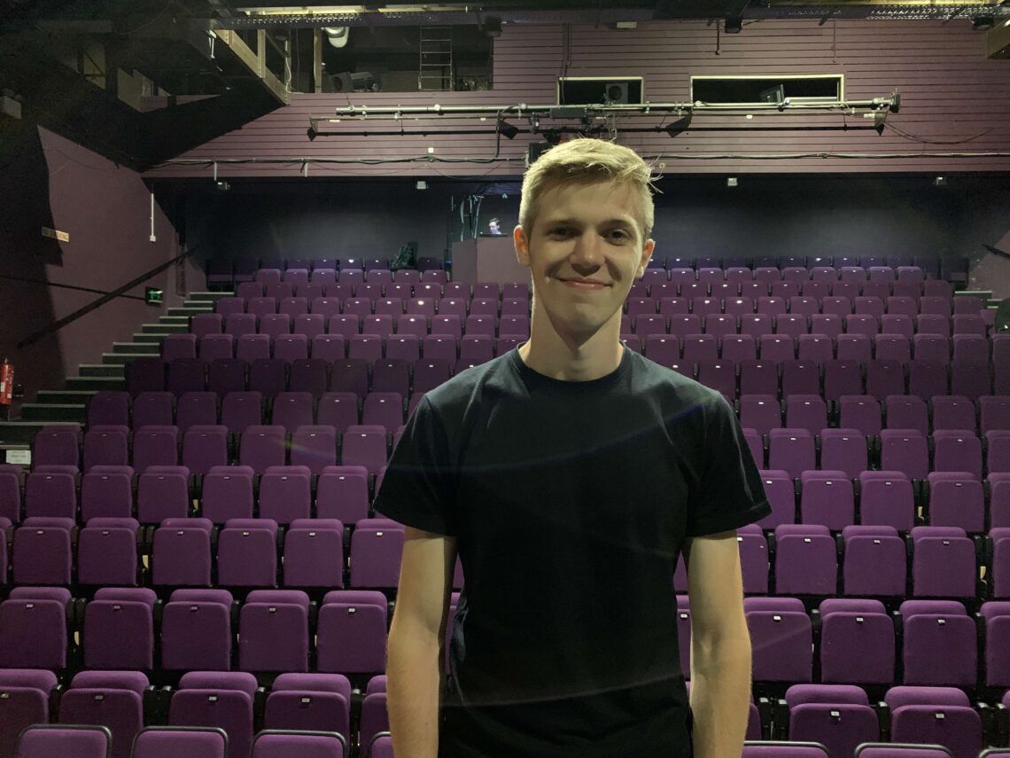 VIDEO: Actors prepare to perform play at Cwmbran's Congress Theatre ...