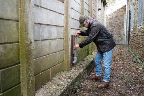 Lagging Kits and tap jackets: Protect Your Pipes This Winter - Cwmbranlife